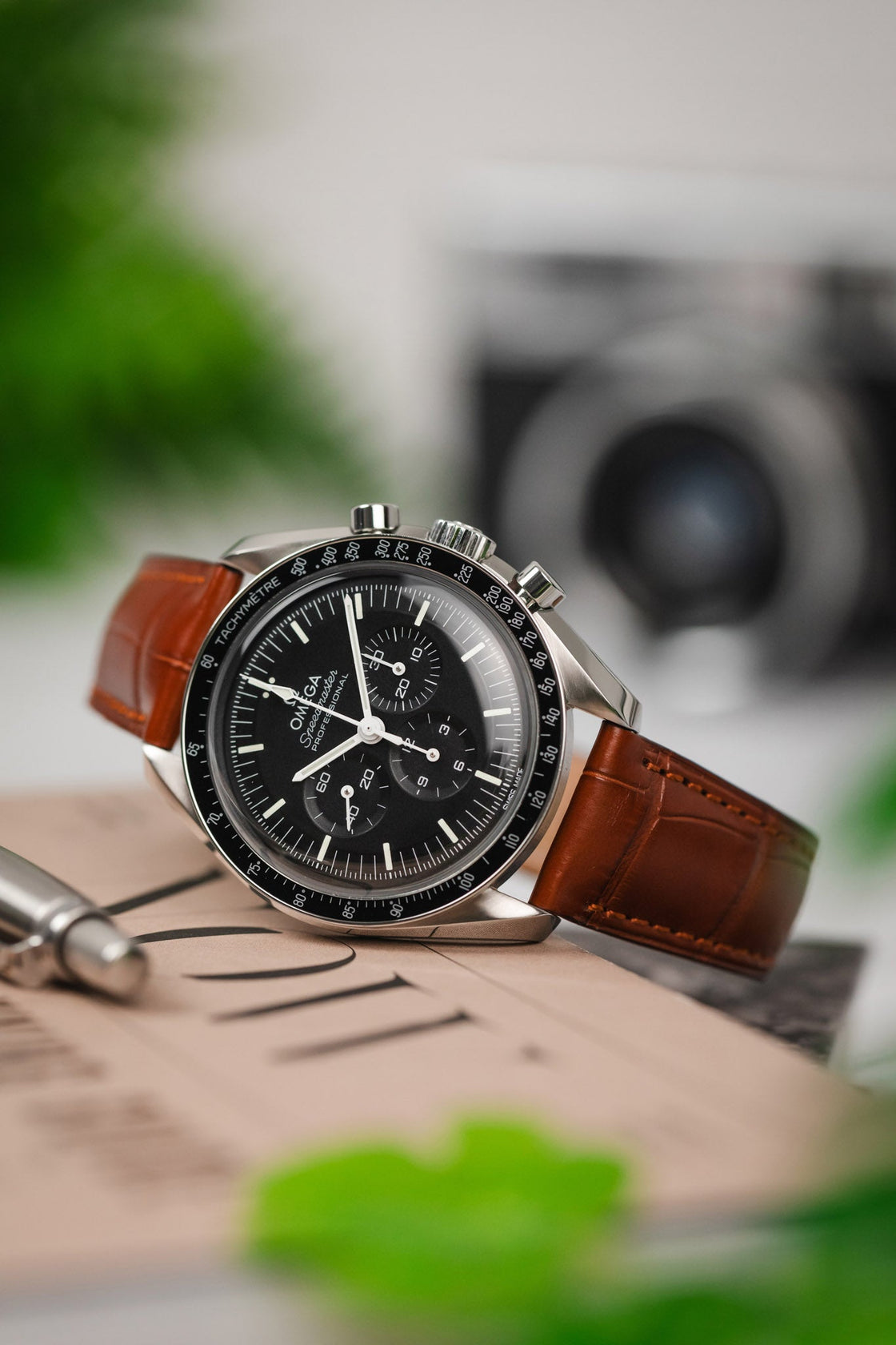 Hirsch London Alligator Watch Strap | Gold Brown | WatchObsession UK ...