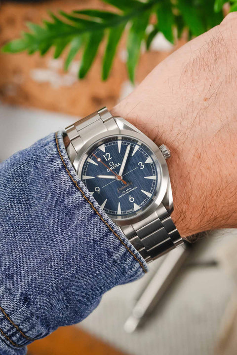 Used OMEGA Railmaster Blue Denim 40mm watch | 220.10.40.20.03.001 ...
