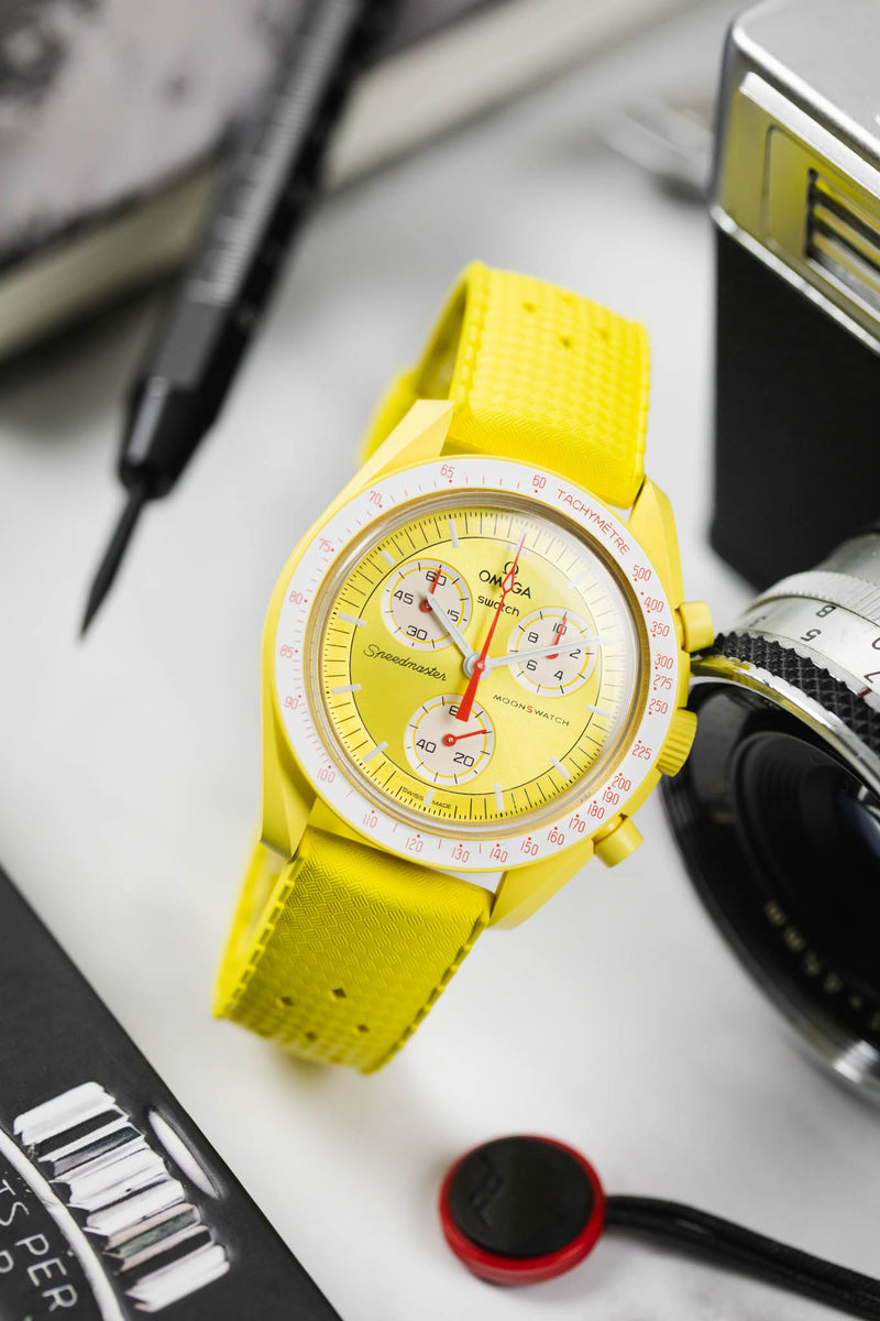 TROPIC Textured Rubber Diving Strap in YELLOW | WatchObsession – Watch ...