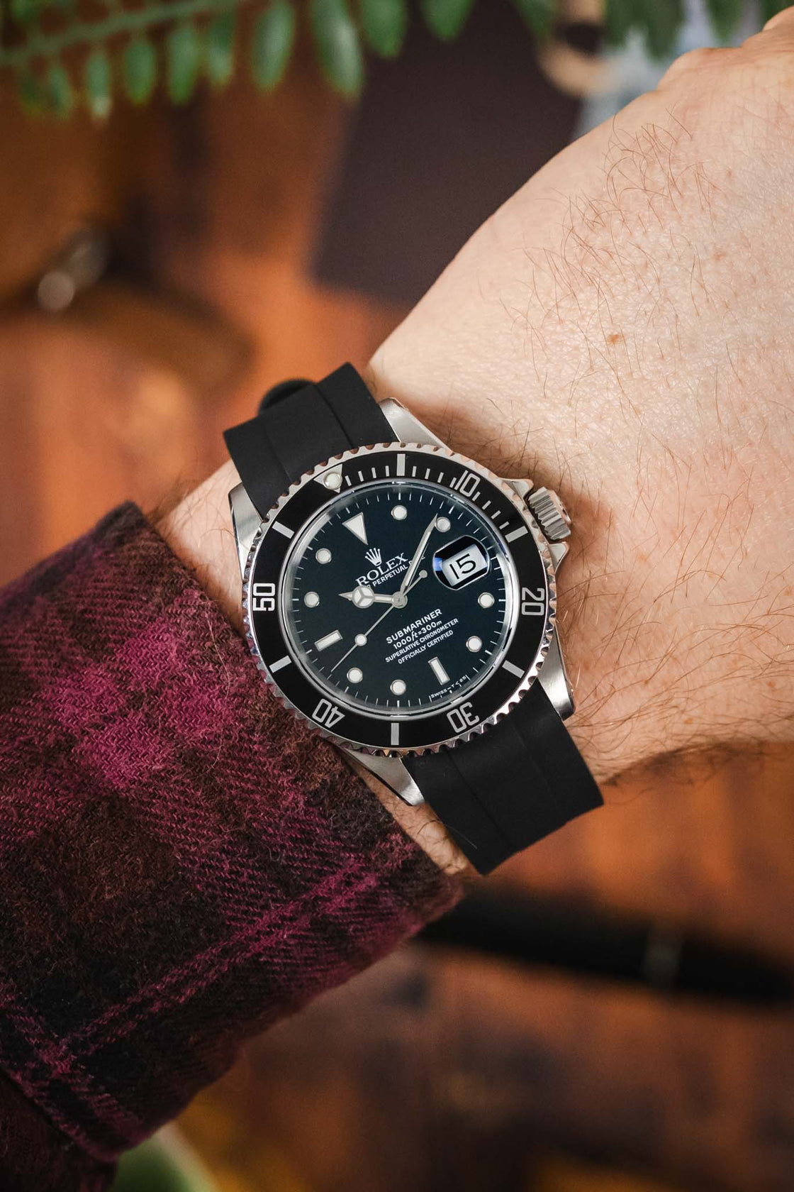 VANGUARD Integrated Curved Rubber Watch Strap - BLACK | WatchObsession ...