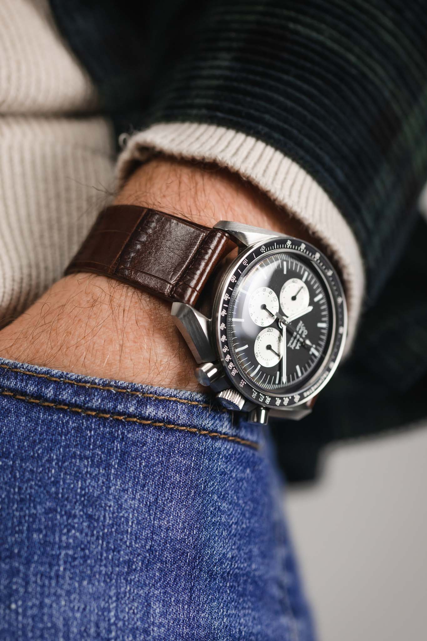 Dark Brown Watch Strap | Alligator-Embossed | WatchObsession