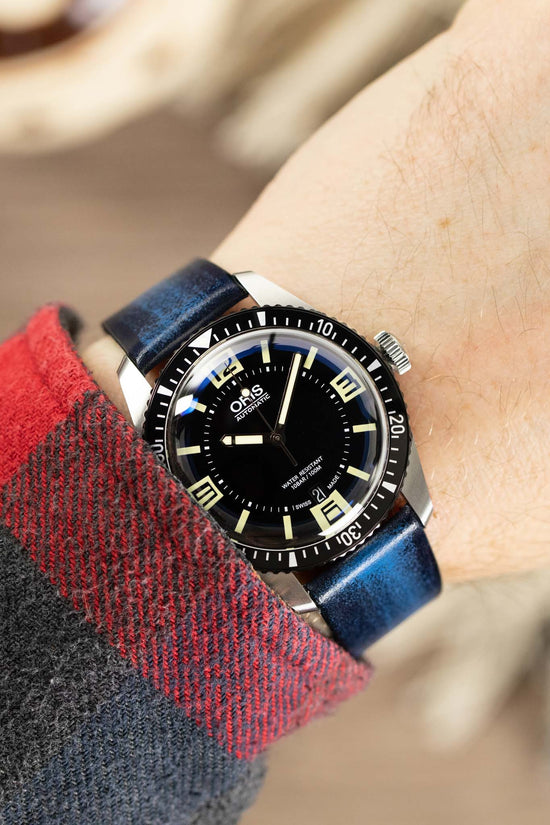 Pebro VENEER Lacquered Vintage Leather Watch Strap in BLUE